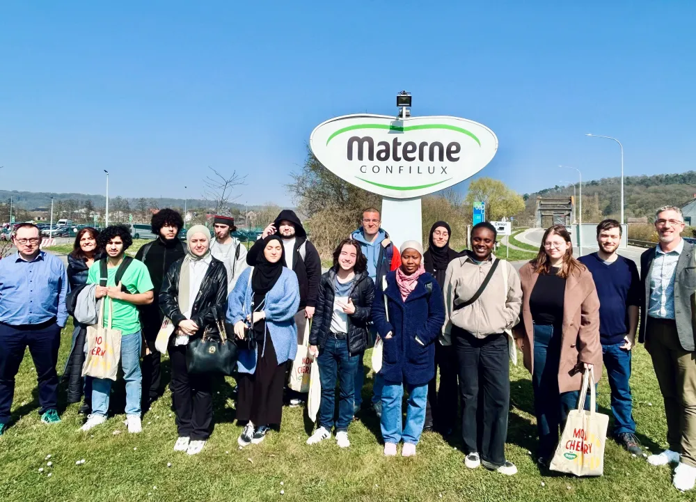 Visite des étudiants de l’Institut Meurice chez Materne | Haute École ...